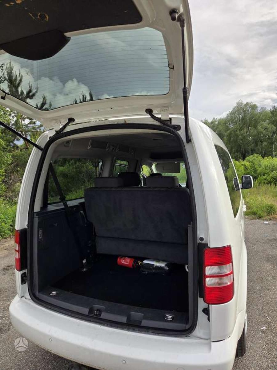 White Volkswagen Caddy 2013 in Klaipeda, with an engine capacity of 1.20 L and mileage of 210 thousand km for 5500 €, photo 11 on AUTOMOTO.COM.LV