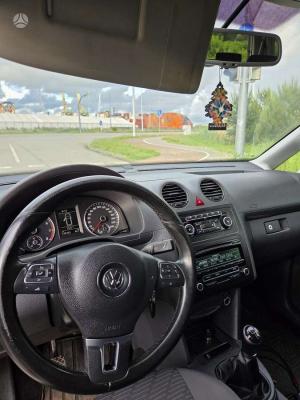 White Volkswagen Caddy 2013 in Klaipeda, with an engine capacity of 1.20 L and mileage of 210 thousand km for 5500 €, photo 13 on AUTOMOTO.COM.LV