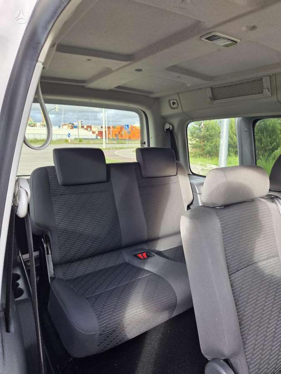 White Volkswagen Caddy 2013 in Klaipeda, with an engine capacity of 1.20 L and mileage of 210 thousand km for 5500 €, photo 20 on AUTOMOTO.COM.LV