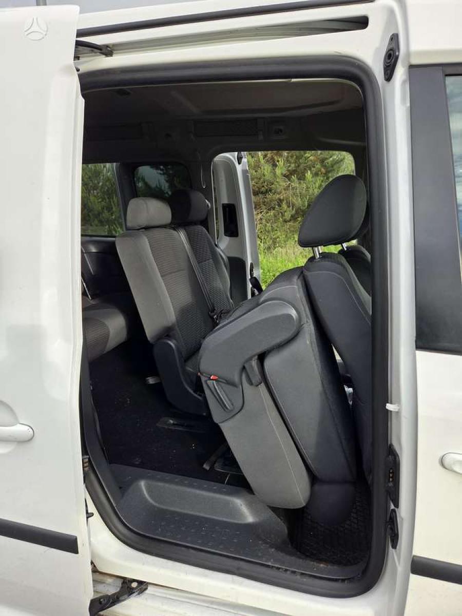 White Volkswagen Caddy 2013 in Klaipeda, with an engine capacity of 1.20 L and mileage of 210 thousand km for 5500 €, photo 21 on AUTOMOTO.COM.LV