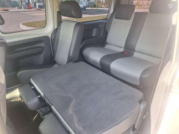 White Volkswagen Caddy 2013 in Utena, with an engine capacity of 1.60 L and mileage of 248 thousand km for 5800 €, photo 7 on AUTOMOTO.COM.LV