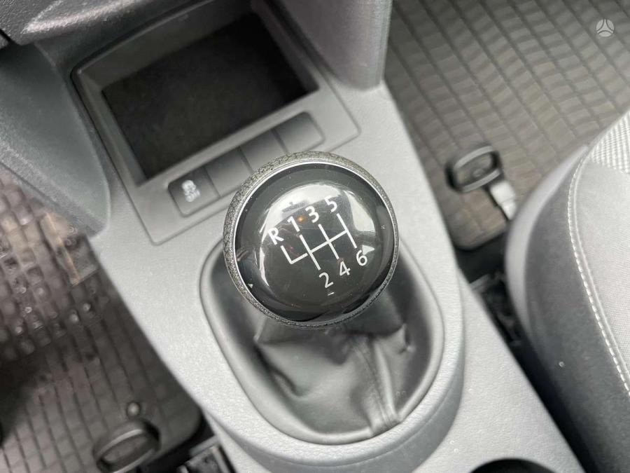 Balts Volkswagen Caddy 2013 Kauņa, ar dzinēja tilpumu 2.00 L un nobraukumu 200 tūkst. km par 8890 €, foto 16 vietnē AUTOMOTO.COM.LV