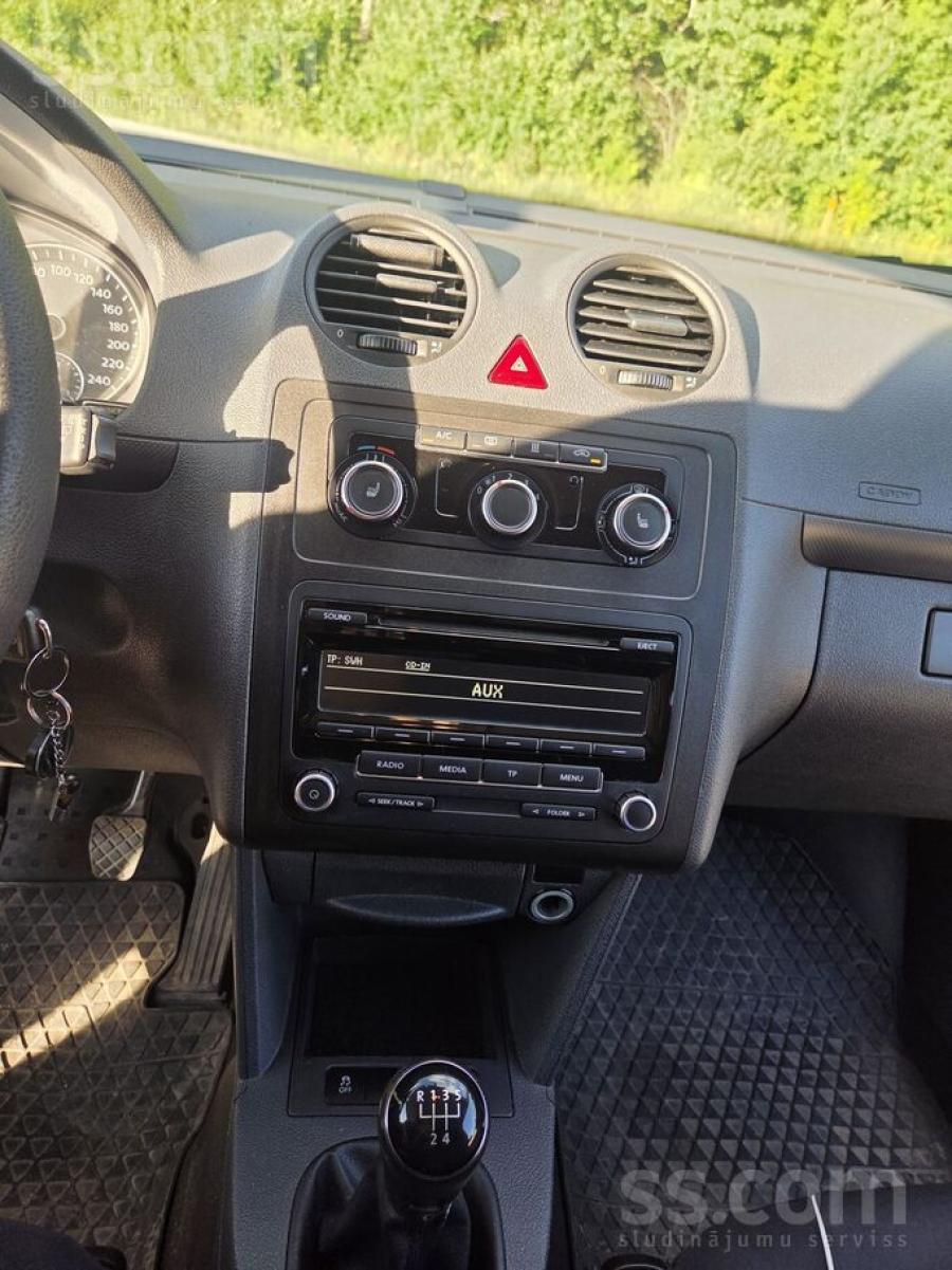 Balts Volkswagen Caddy 2013 Liepāja, ar dzinēja tilpumu 1.60 L un nobraukumu 259 tūkst. km par 5100 €, foto 14 vietnē AUTOMOTO.COM.LV