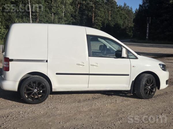 Balts Volkswagen Caddy 2013 Liepāja, ar dzinēja tilpumu 1.60 L un nobraukumu 259 tūkst. km par 4800 €, foto 3 vietnē AUTOMOTO.COM.LV