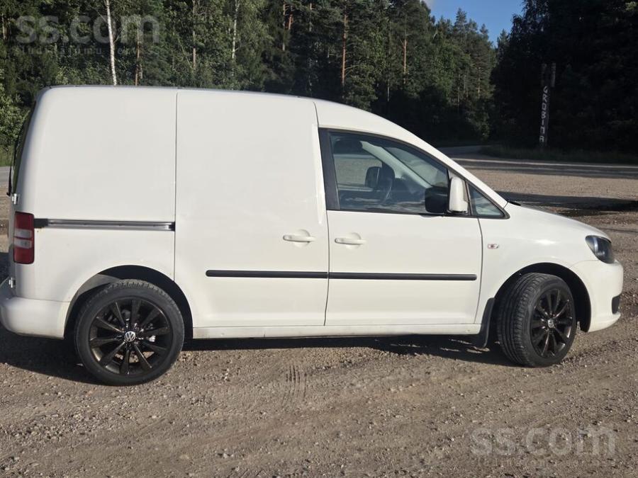 White Volkswagen Caddy 2013 in Liepaja, with an engine capacity of 1.60 L and mileage of 259 thousand km for 4800 €, photo 4 on AUTOMOTO.COM.LV