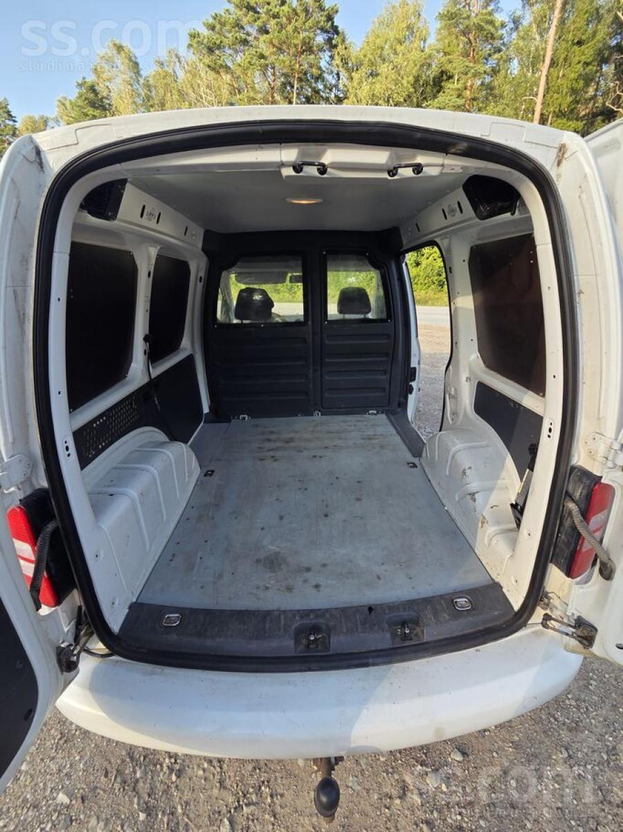 White Volkswagen Caddy 2013 in Liepaja, with an engine capacity of 1.60 L and mileage of 259 thousand km for 4800 €, photo 15 on AUTOMOTO.COM.LV