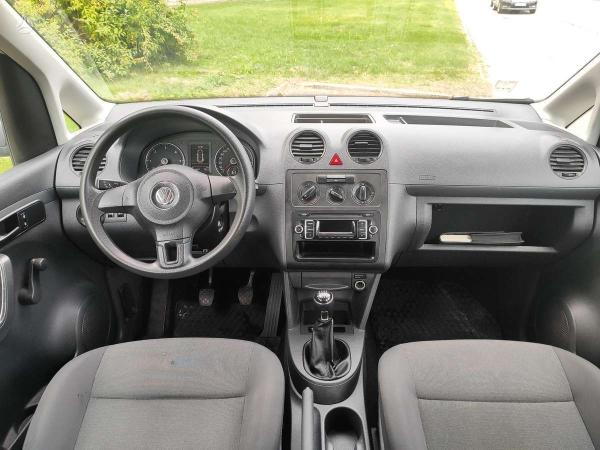 Balts Volkswagen Caddy 2013 Viļņa, ar dzinēja tilpumu 1.97 L un nobraukumu 393 tūkst. km par 3700 €, foto 2 vietnē AUTOMOTO.COM.LV