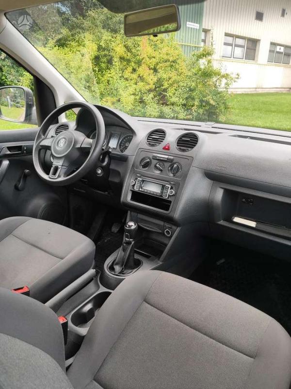 Balts Volkswagen Caddy 2013 Viļņa, ar dzinēja tilpumu 1.97 L un nobraukumu 393 tūkst. km par 3700 €, foto 3 vietnē AUTOMOTO.COM.LV