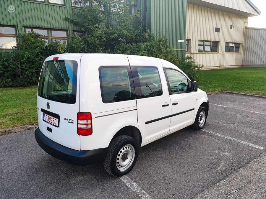 Balts Volkswagen Caddy 2013 Viļņa, ar dzinēja tilpumu 1.97 L un nobraukumu 393 tūkst. km par 3700 €, foto 9 vietnē AUTOMOTO.COM.LV