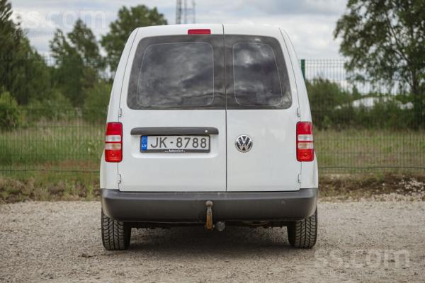 White Volkswagen Caddy 2013 in Riga, with an engine capacity of 1.60 L and mileage of 288 thousand km for 5590 €, photo 6 on AUTOMOTO.COM.LV