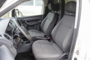 White Volkswagen Caddy 2013 in Riga, with an engine capacity of 1.60 L and mileage of 288 thousand km for 5590 €, photo 10 on AUTOMOTO.COM.LV
