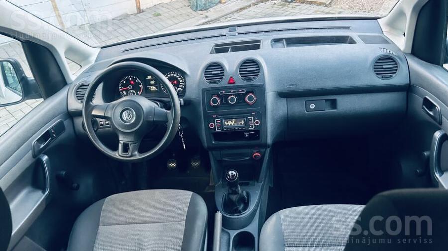 Balts Volkswagen Caddy 2013 Jūrmala, ar dzinēja tilpumu 1.60 L un nobraukumu 294 tūkst. km par 4500 €, foto 3 vietnē AUTOMOTO.COM.LV