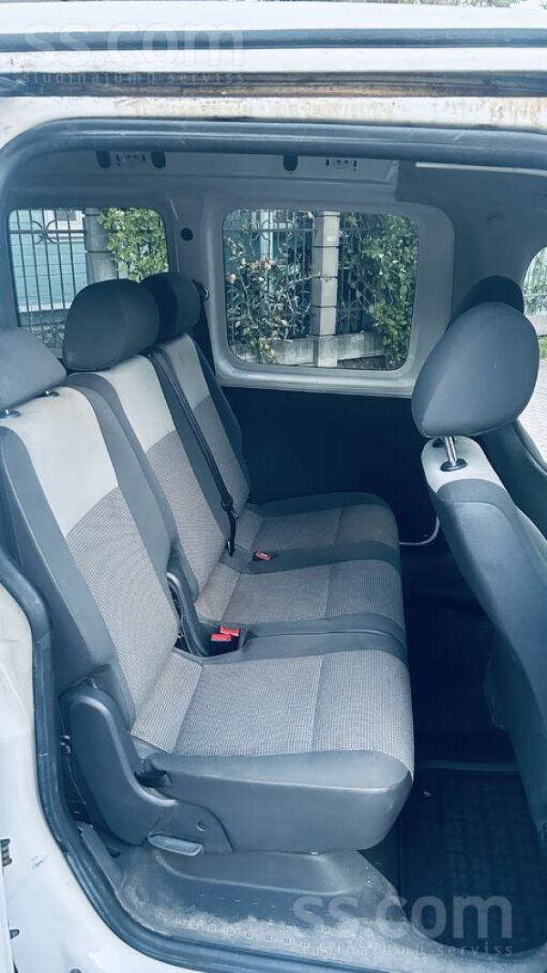 Volkswagen Caddy 2013 JÅ«rmala vietnÄ Balts Volkswagen Caddy 2013 JÅ«rmala, ar dzinÄja tilpumu 1.60 L un nobraukumu 294 tÅ«kst. km par 4500 ā¬, foto 6 vietnÄ AUTOMOTO.COM.LV