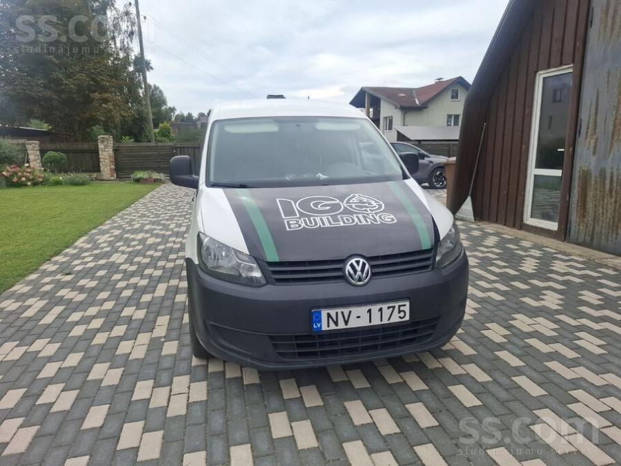 White Volkswagen Caddy 2013 in Riga, with an engine capacity of 1.60 L and mileage of 264 thousand km for 5200 €, photo 1 on AUTOMOTO.COM.LV