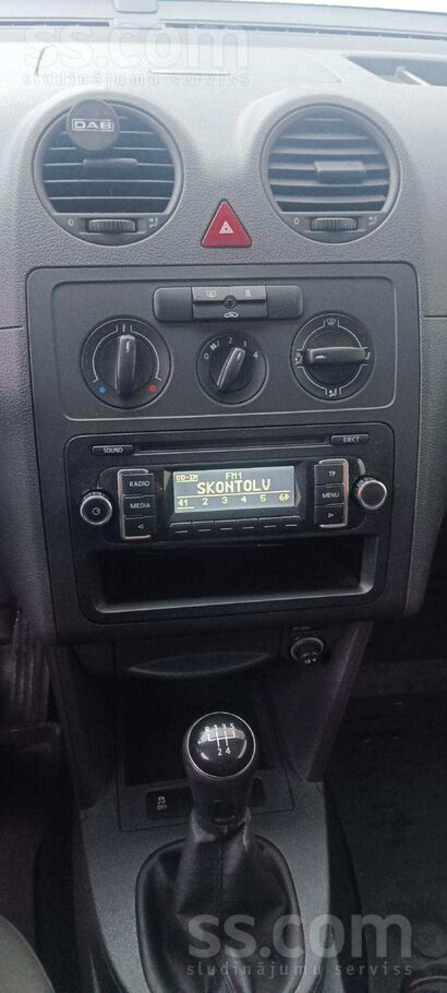 Balts Volkswagen Caddy 2014 Daugavpils, ar dzinēja tilpumu 1.60 L un nobraukumu 187 tūkst. km par 6800 €, foto 9 vietnē AUTOMOTO.COM.LV