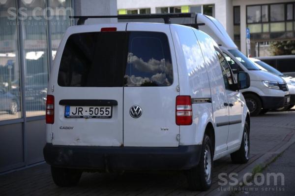 White Volkswagen Caddy 2014 in Riga, with an engine capacity of 1.60 L and mileage of 328 thousand km for 2995 €, photo 5 on AUTOMOTO.COM.LV