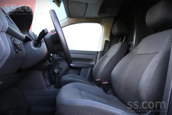White Volkswagen Caddy 2014 in Riga, with an engine capacity of 1.60 L and mileage of 328 thousand km for 2995 €, photo 10 on AUTOMOTO.COM.LV
