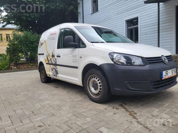 White Volkswagen Caddy 2014 in Riga, with an engine capacity of 1.60 L and mileage of 480 thousand km for 3499 €, photo 1 on AUTOMOTO.COM.LV