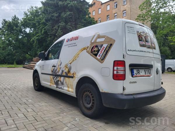 White Volkswagen Caddy 2014 in Riga, with an engine capacity of 1.60 L and mileage of 480 thousand km for 3499 €, photo 4 on AUTOMOTO.COM.LV