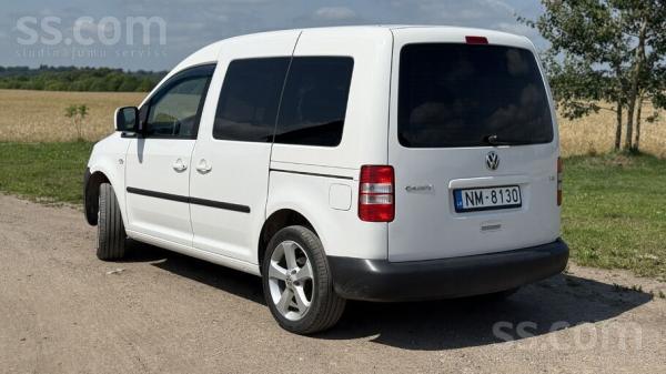 White Volkswagen Caddy 2014 in Daugavpils, with an engine capacity of 1.60 L and mileage of 360 thousand km for 4900 €, photo 3 on AUTOMOTO.COM.LV