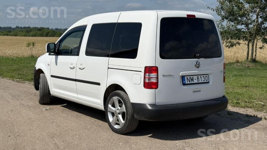 Balts Volkswagen Caddy 2014 Daugavpils, ar dzinēja tilpumu 1.60 L un nobraukumu 360 tūkst. km par 4900 €, foto 4 vietnē AUTOMOTO.COM.LV