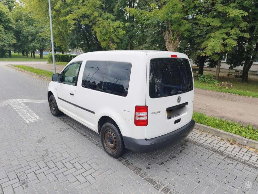 White Volkswagen Caddy 2014 in Kaunas, with an engine capacity of 1.60 L and mileage of 567 thousand km for 3500 €, photo 7 on AUTOMOTO.COM.LV