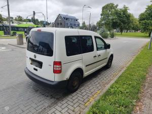 White Volkswagen Caddy 2014 in Kaunas, with an engine capacity of 1.60 L and mileage of 567 thousand km for 3500 €, photo 8 on AUTOMOTO.COM.LV