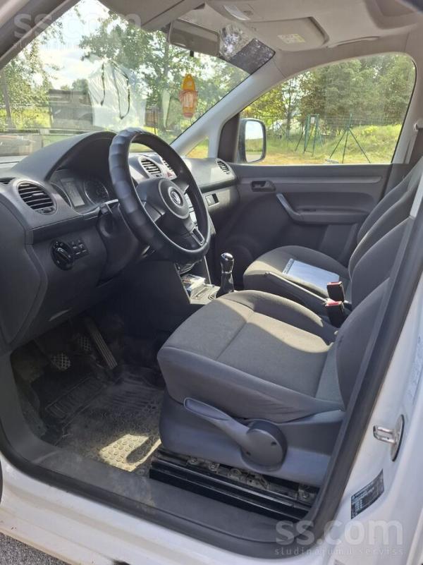Balts Volkswagen Caddy 2014 Jēkabpils, ar dzinēja tilpumu 2.00 L un nobraukumu 250 tūkst. km par 7200 €, foto 6 vietnē AUTOMOTO.COM.LV