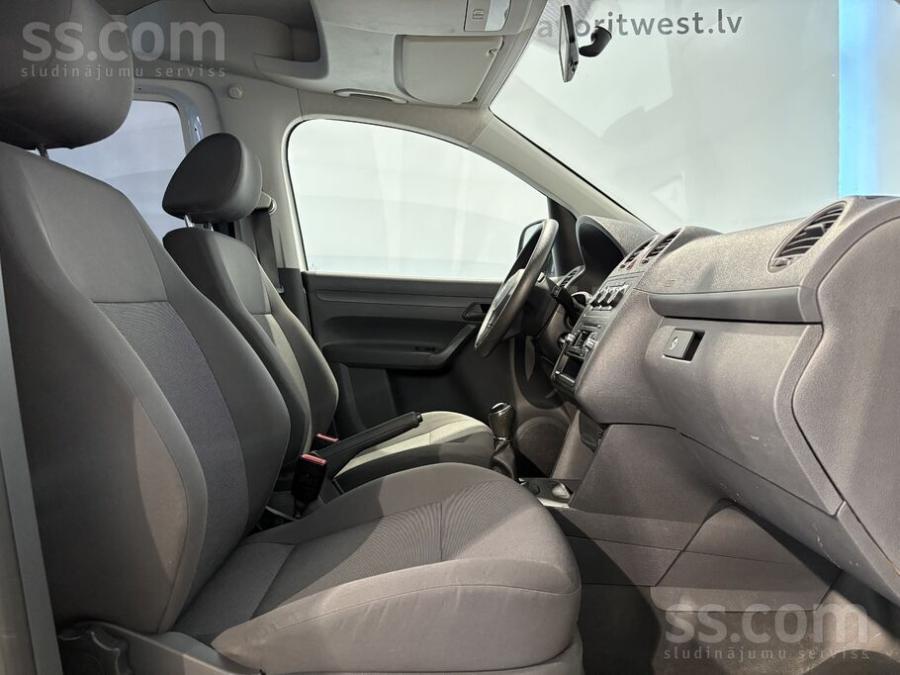White Volkswagen Caddy 2014 in Ventspils, with an engine capacity of 2.00 L and mileage of 212 thousand km for 7490 €, photo 8 on AUTOMOTO.COM.LV