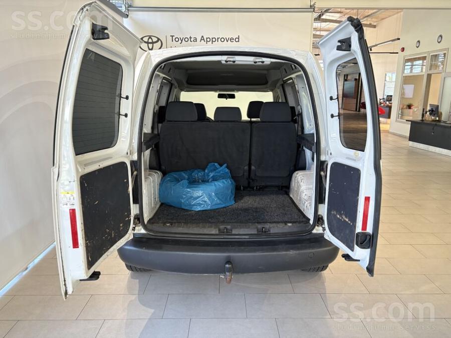 White Volkswagen Caddy 2014 in Ventspils, with an engine capacity of 2.00 L and mileage of 212 thousand km for 7490 €, photo 20 on AUTOMOTO.COM.LV