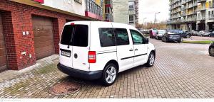 White Volkswagen Caddy 2015 in Vilnius, with an engine capacity of 1.60 L and mileage of 315 thousand km for 5300 €, photo 4 on AUTOMOTO.COM.LV