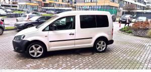 White Volkswagen Caddy 2015 in Vilnius, with an engine capacity of 1.60 L and mileage of 315 thousand km for 5300 €, photo 7 on AUTOMOTO.COM.LV