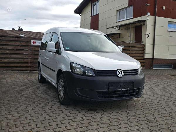 White Volkswagen Caddy 2015 in Kretinga, with an engine capacity of 1.60 L and mileage of 289 thousand km for 6999 €, photo 8 on AUTOMOTO.COM.LV