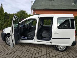 White Volkswagen Caddy 2015 in Kretinga, with an engine capacity of 1.60 L and mileage of 289 thousand km for 6999 €, photo 11 on AUTOMOTO.COM.LV