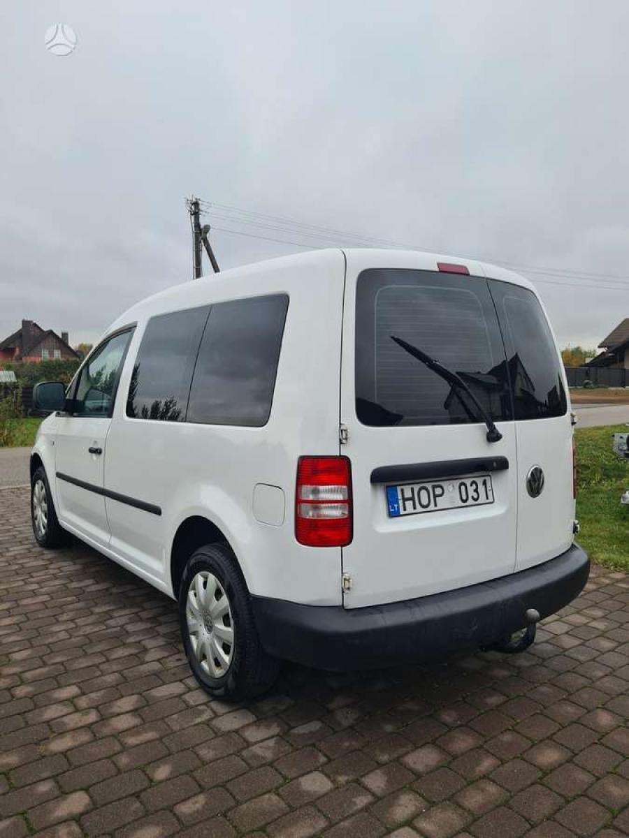 White Volkswagen Caddy 2015 in Kaisiadorys, with an engine capacity of 1.60 L and mileage of 335 thousand km for 4599 €, photo 5 on AUTOMOTO.COM.LV