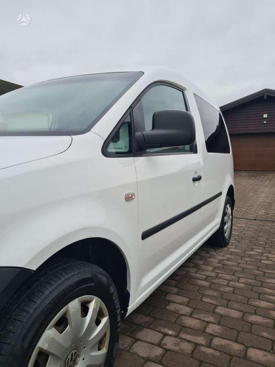 White Volkswagen Caddy 2015 in Kaisiadorys, with an engine capacity of 1.60 L and mileage of 335 thousand km for 4599 €, photo 13 on AUTOMOTO.COM.LV