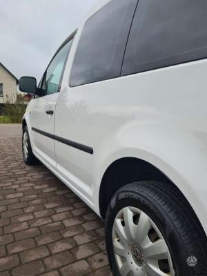 White Volkswagen Caddy 2015 in Kaisiadorys, with an engine capacity of 1.60 L and mileage of 335 thousand km for 4599 €, photo 14 on AUTOMOTO.COM.LV