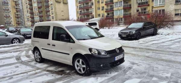 White Volkswagen Caddy 2015 in Vilnius, with an engine capacity of 1.60 L and mileage of 315 thousand km for 5200 €, photo 3 on AUTOMOTO.COM.LV