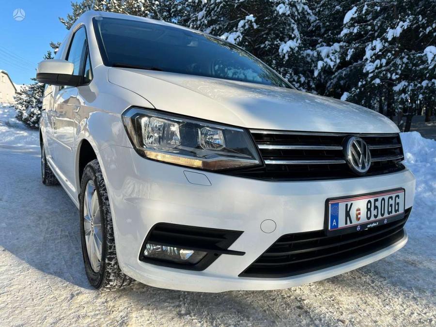 White Volkswagen Caddy 2015 in Vilnius, with an engine capacity of 1.97 L and mileage of 298 thousand km for 10900 €, photo 2 on AUTOMOTO.COM.LV