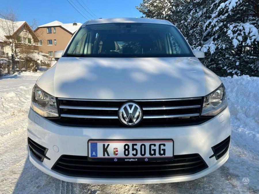 White Volkswagen Caddy 2015 in Vilnius, with an engine capacity of 1.97 L and mileage of 298 thousand km for 10900 €, photo 16 on AUTOMOTO.COM.LV