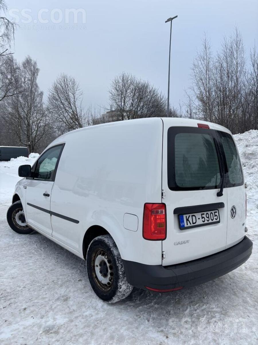 White Volkswagen Caddy 2015 in Riga, with an engine capacity of 1.60 L and mileage of 214 thousand km for 5500 €, photo 1 on AUTOMOTO.COM.LV