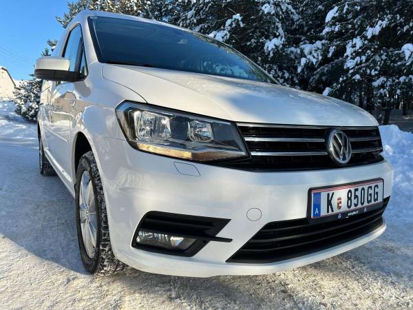 White Volkswagen Caddy 2015 in Vilnius, with an engine capacity of 1.97 L and mileage of 298 thousand km for 10895 €, photo 2 on AUTOMOTO.COM.LV