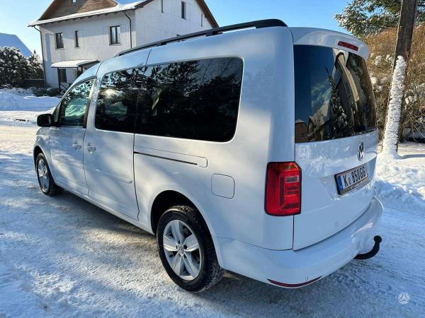 White Volkswagen Caddy 2015 in Vilnius, with an engine capacity of 1.97 L and mileage of 298 thousand km for 10895 €, photo 9 on AUTOMOTO.COM.LV