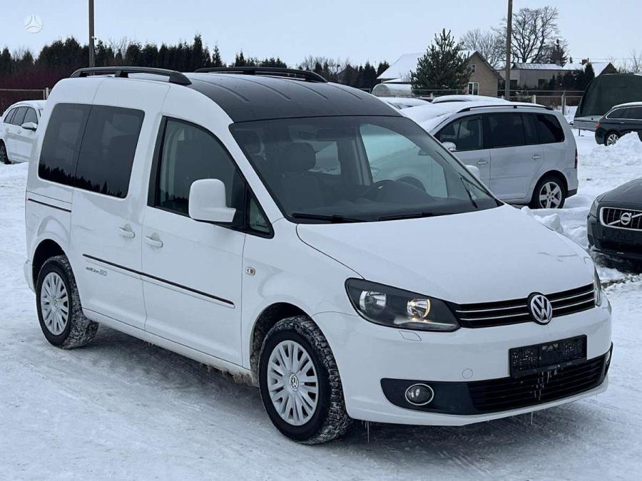 White Volkswagen Caddy 2015 in Kedainiai, with an engine capacity of 1.60 L and mileage of 220 thousand km for 6199 €, photo 1 on AUTOMOTO.COM.LV