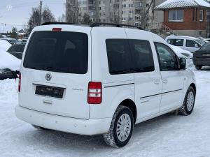 White Volkswagen Caddy 2015 in Kedainiai, with an engine capacity of 1.60 L and mileage of 220 thousand km for 6199 €, photo 4 on AUTOMOTO.COM.LV