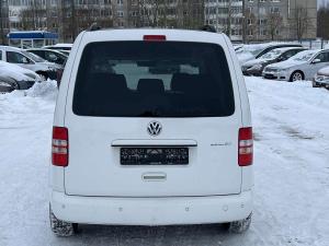 White Volkswagen Caddy 2015 in Kedainiai, with an engine capacity of 1.60 L and mileage of 220 thousand km for 6199 €, photo 9 on AUTOMOTO.COM.LV