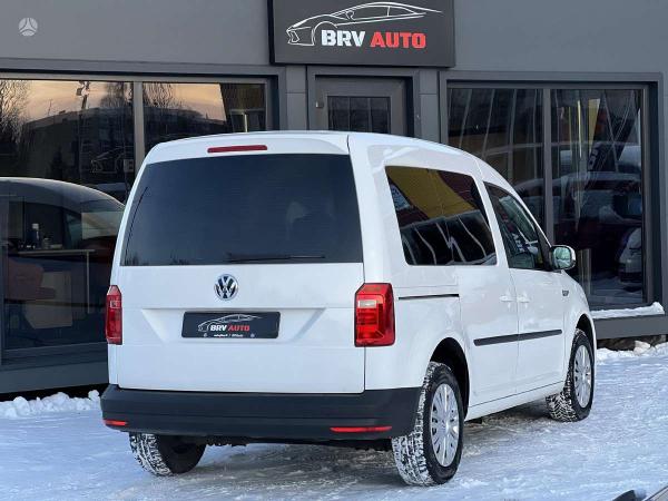 White Volkswagen Caddy 2015 in Kedainiai, with an engine capacity of 1.97 L and mileage of 233 thousand km for 8850 €, photo 7 on AUTOMOTO.COM.LV