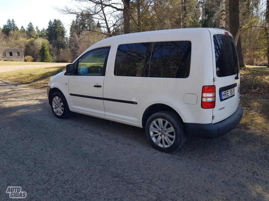 White Volkswagen Caddy 2015 in Vilnius, with an engine capacity of 1.60 L and mileage of 271 thousand km for 3999 €, photo 3 on AUTOMOTO.COM.LV