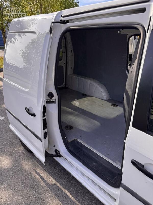 White Volkswagen Caddy 2015 in Kaunas, with an engine capacity of 1.60 L and mileage of 245 thousand km for 8200 €, photo 5 on AUTOMOTO.COM.LV