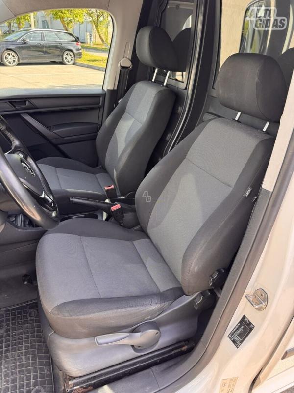 White Volkswagen Caddy 2015 in Kaunas, with an engine capacity of 1.60 L and mileage of 245 thousand km for 8200 €, photo 7 on AUTOMOTO.COM.LV